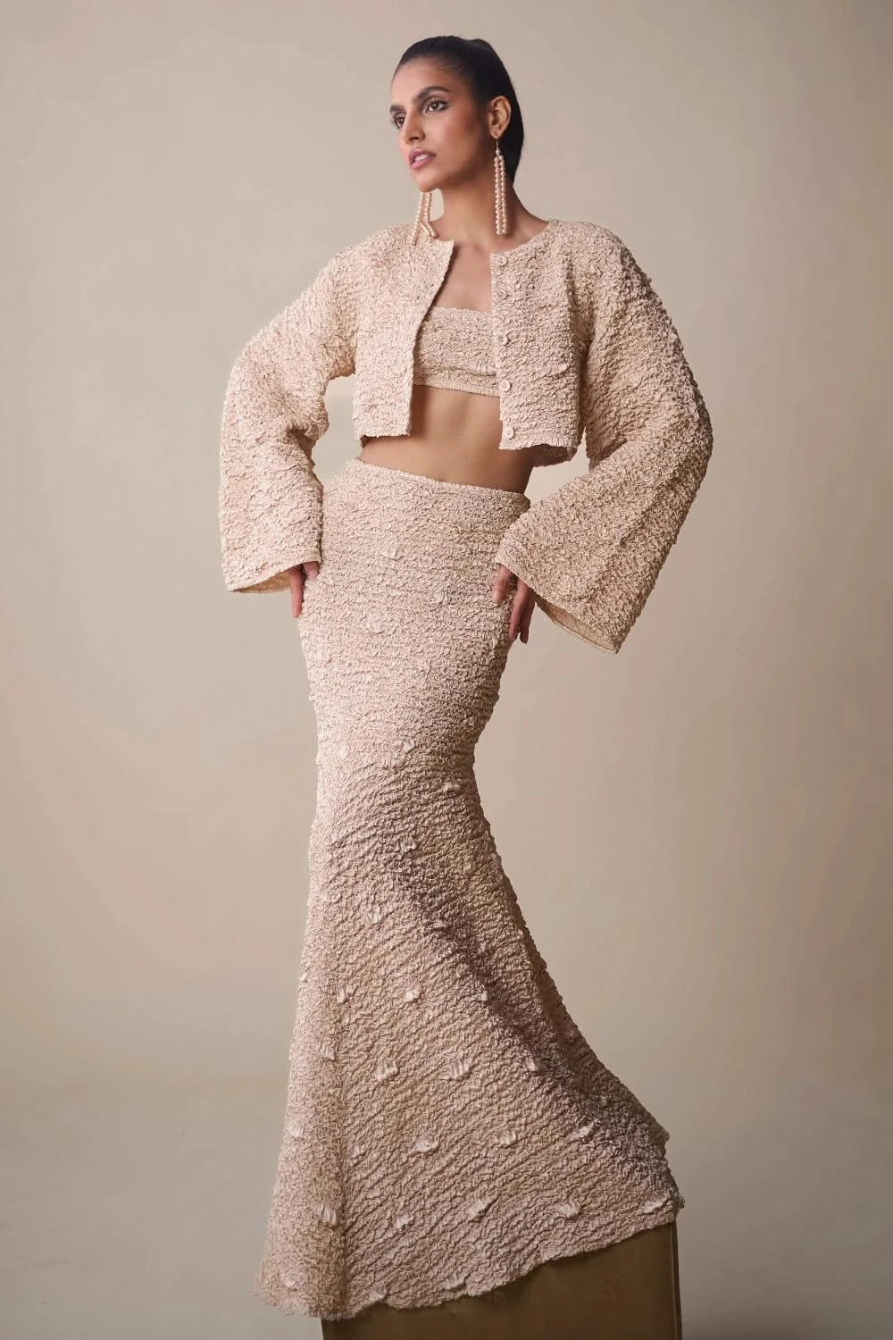 Buy Alabaster Satin Wave Pearl Set by ACQUIRE | The Sverve